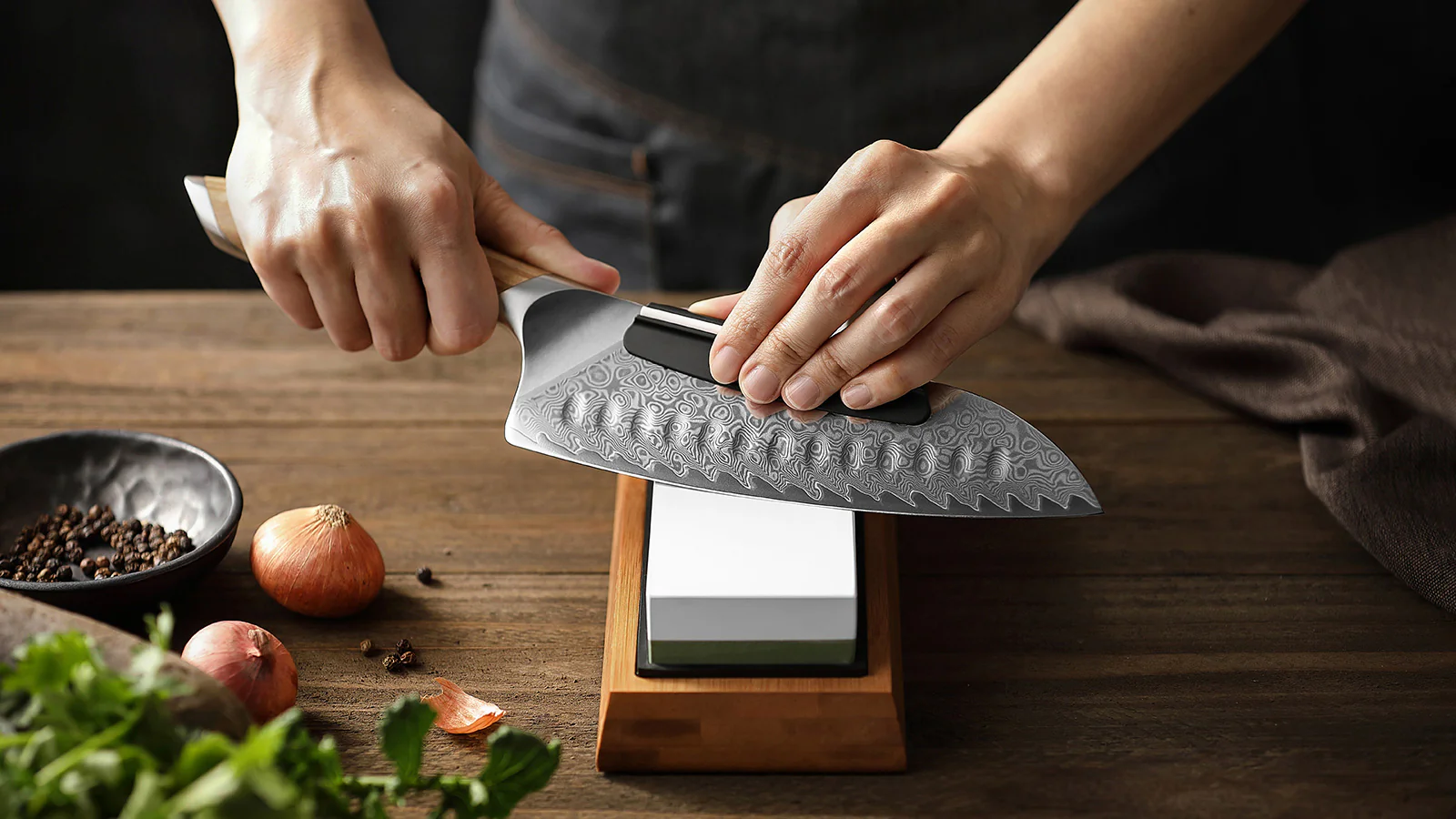 The Ultimate Guide to Knife Sharpeners for Razor-Sharp Blades ...